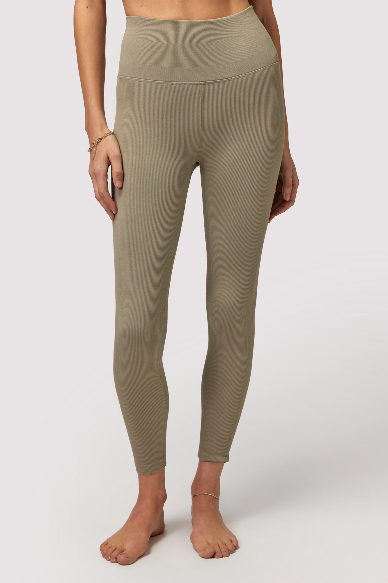 Seamless Activewear | Seamless Leggings, Tanks & Bras – Spiritual Gangster