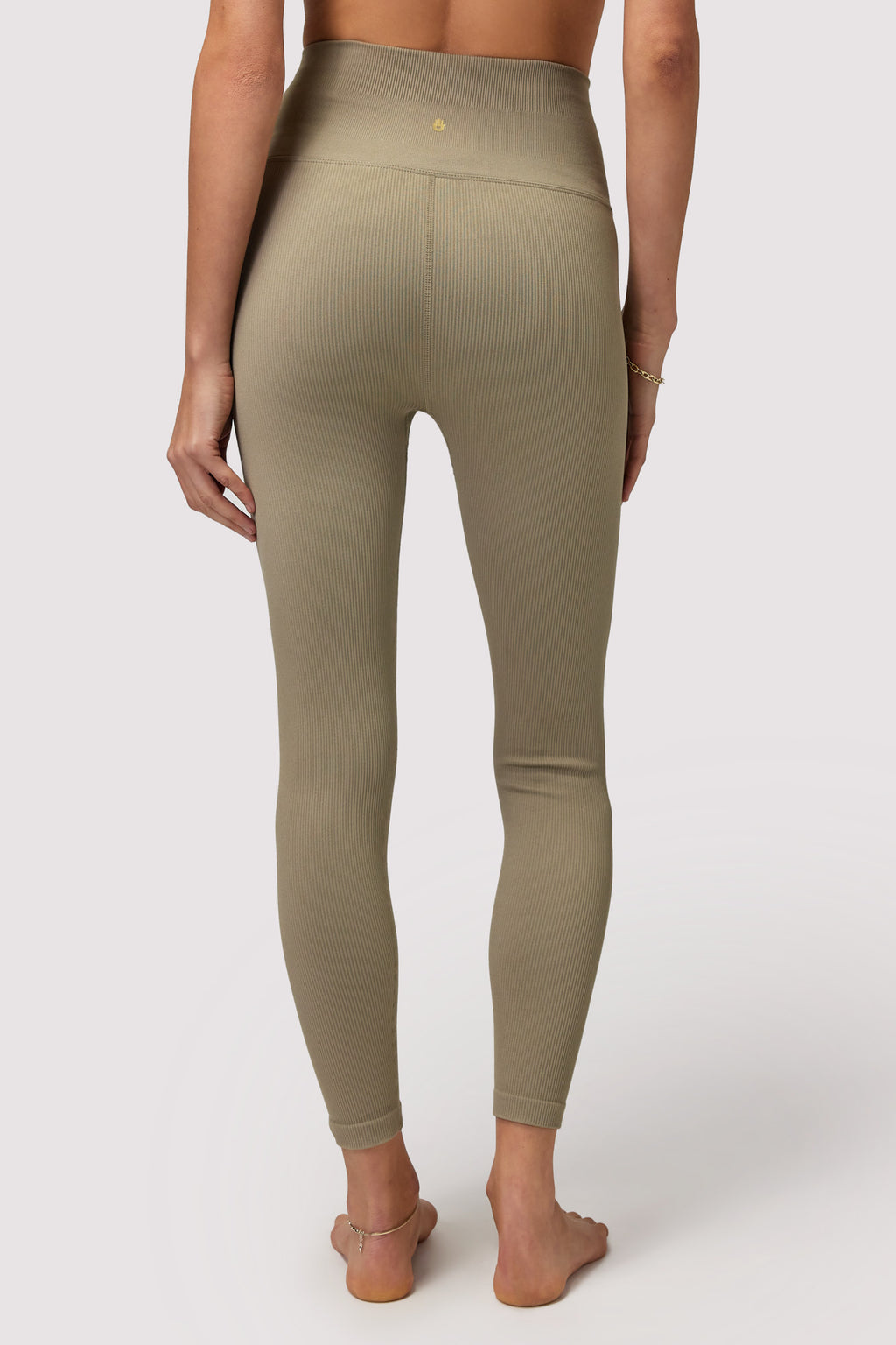 Seamless Activewear | Seamless Leggings, Tanks & Bras – Spiritual Gangster